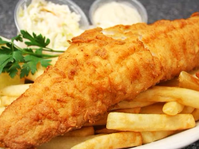 fella&rsquo;s loaded goat restaurant and bar 4