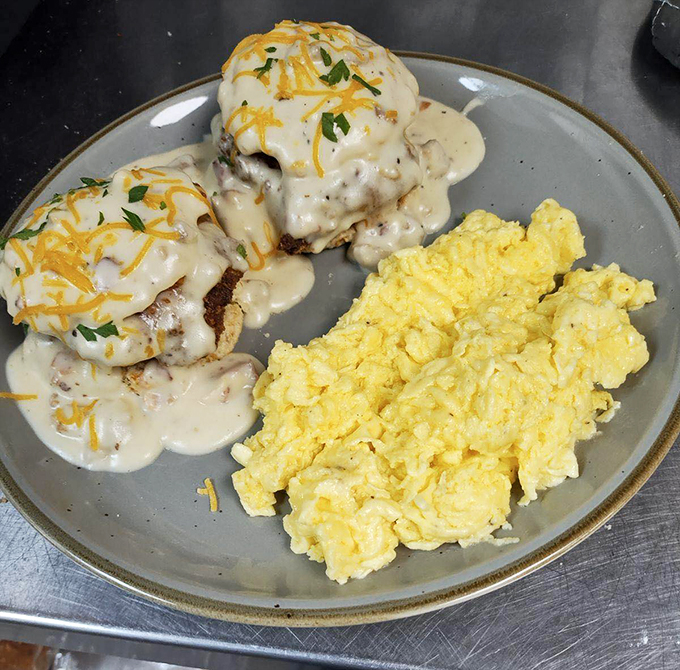 fella&rsquo;s loaded goat restaurant and bar 5