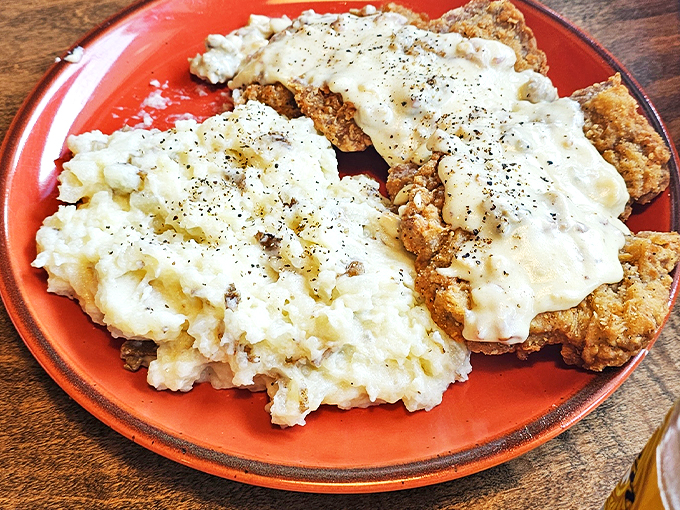 fella&rsquo;s loaded goat restaurant and bar 7