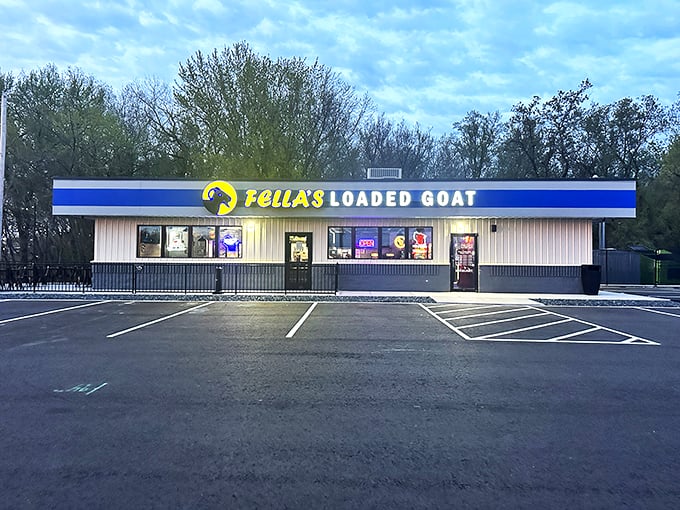 fella&rsquo;s loaded goat restaurant and bar 9