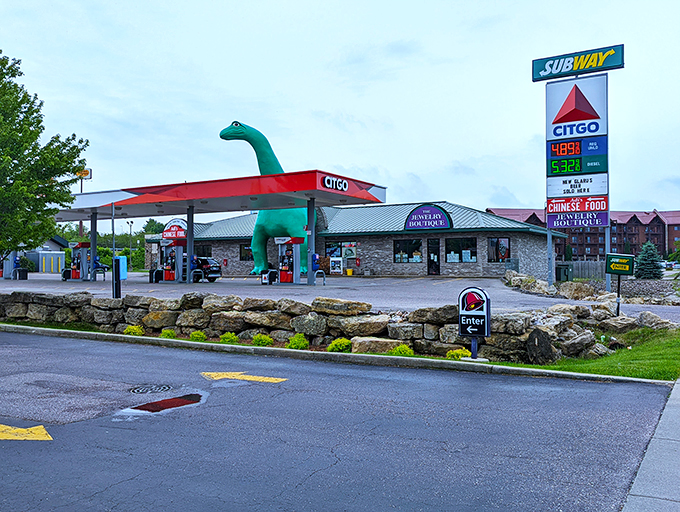 giant sinclair dinosaur at dino citgo 2 3