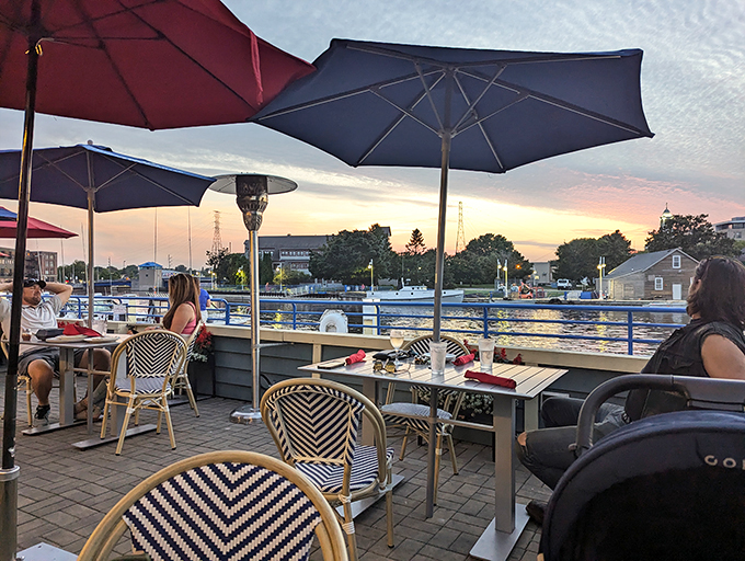 harry&rsquo;s prohibition bistro 2