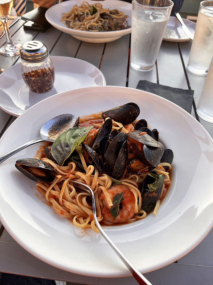 harry&rsquo;s prohibition bistro 4