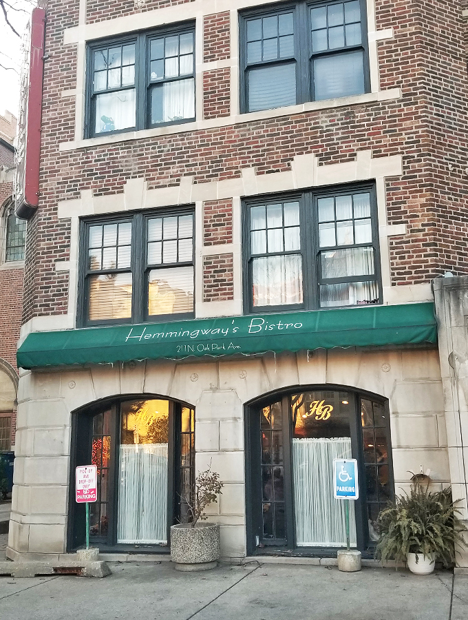 hemmingway's bistro 1