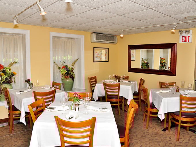 hemmingway's bistro 2