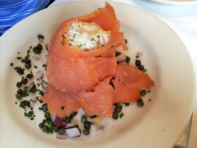 hemmingway's bistro 3