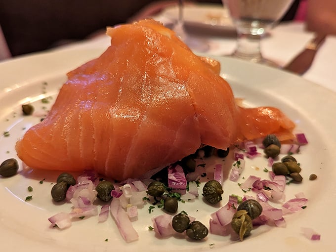 hemmingway's bistro 4