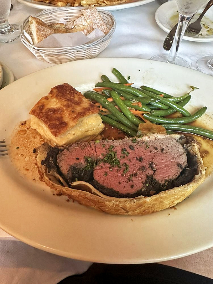 hemmingway's bistro 6