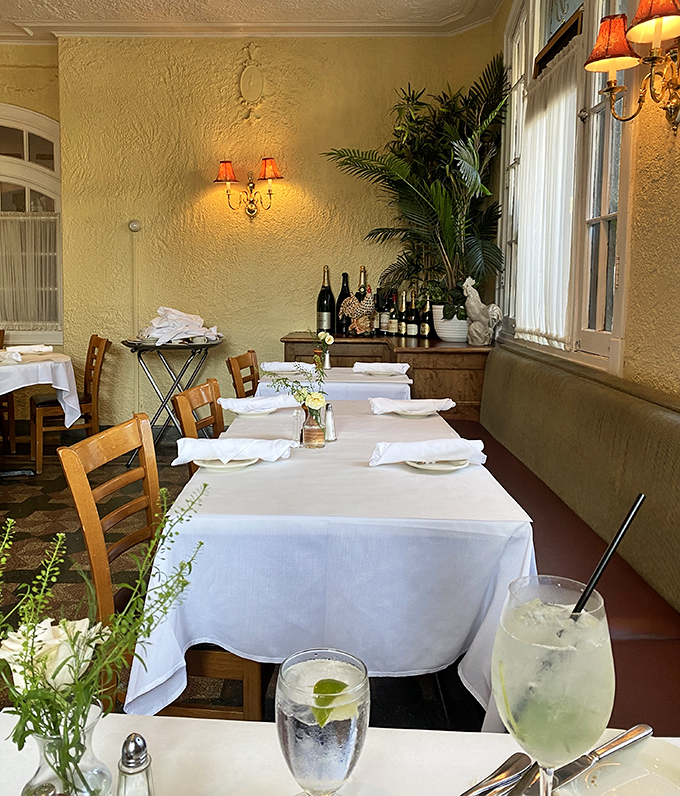 hemmingway's bistro 9