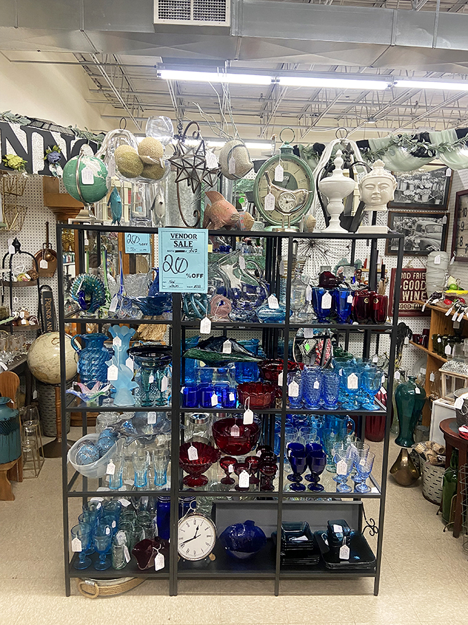 hidden treasures mall & antiques 2