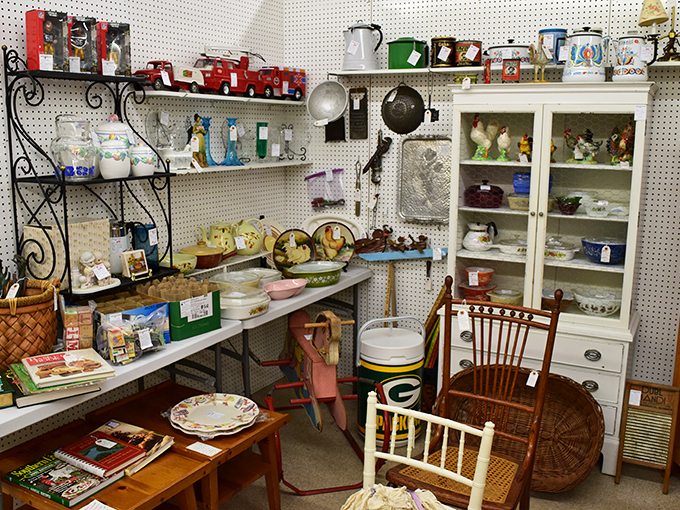 hidden treasures mall & antiques 5