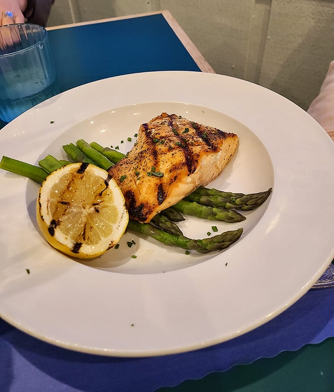 hobbs harborside restaurant 6