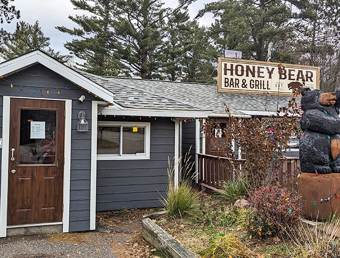 honey bear bar & grill 1
