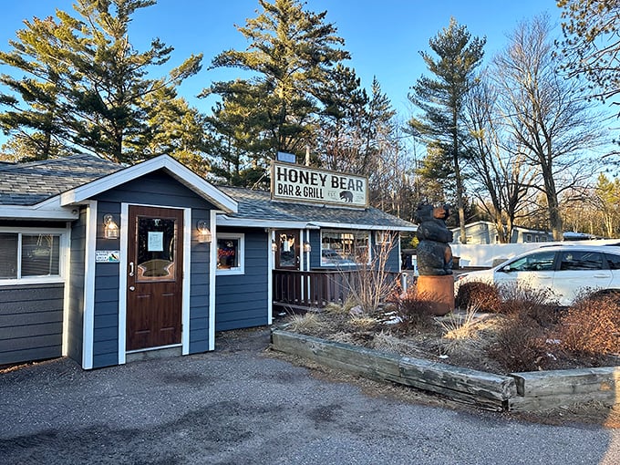 honey bear bar & grill 1