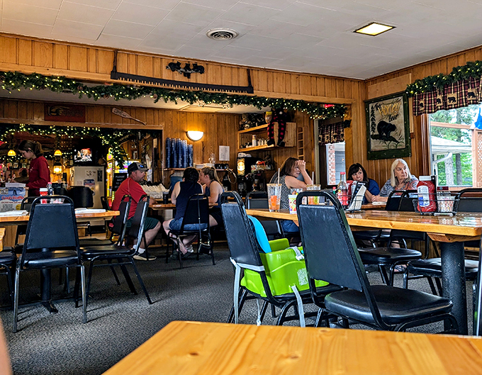 honey bear bar & grill 9