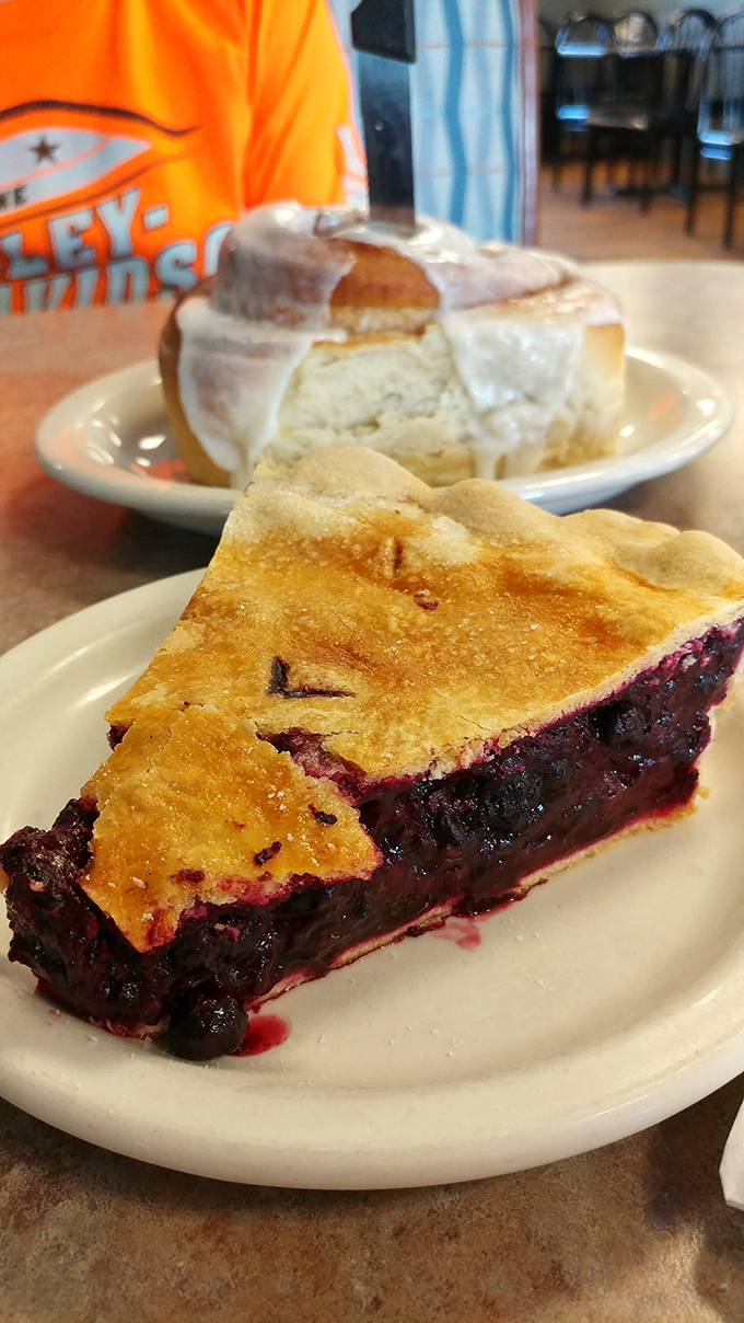 illinois riverdock restaurant 6