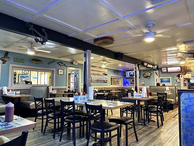 j.l. trent&rsquo;s seafood & grill 8