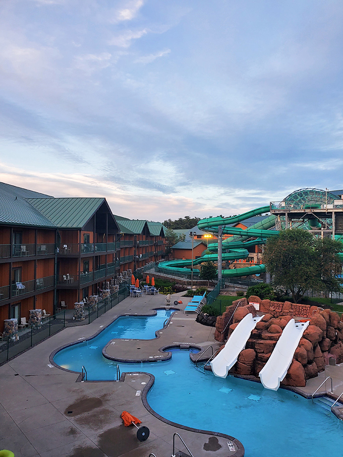 klondike kavern water park 2