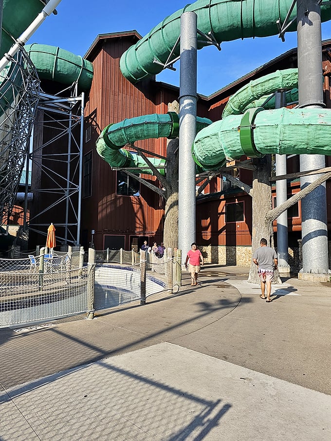 klondike kavern water park 4