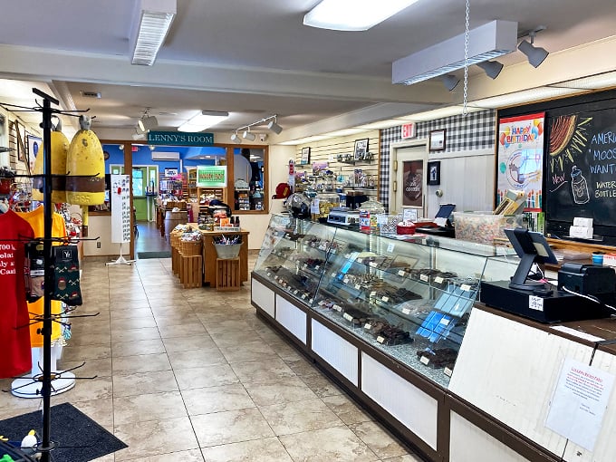 len libby candies home of the life size chocolate moose! 2