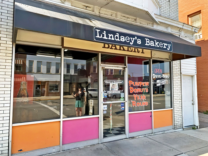lindsey's bakery 1