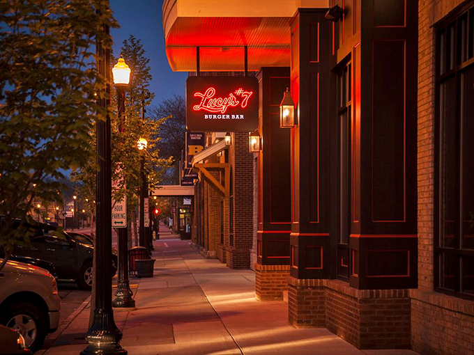 lucy's #7 burger bar 1