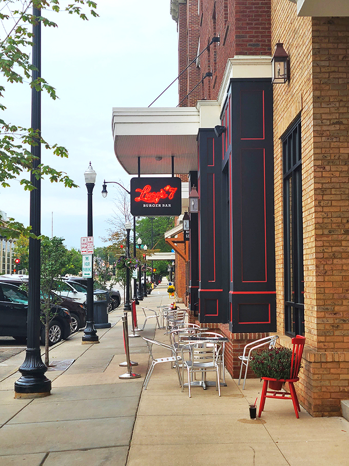 lucy's #7 burger bar 1