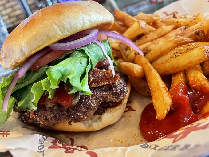 lucy's #7 burger bar 3