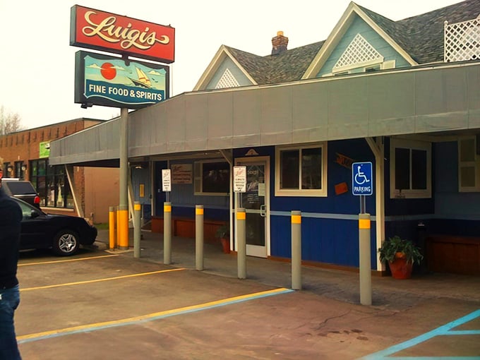 luigi's original restaurant 7
