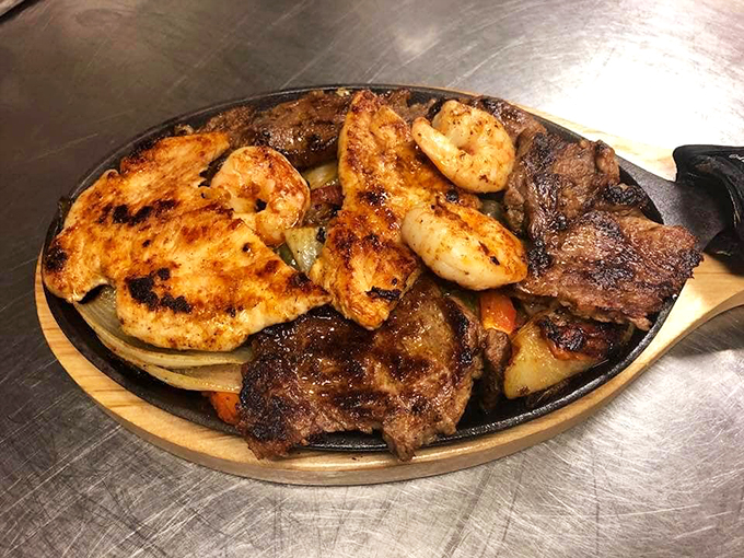 maria&rsquo;s mexican restaurant 7