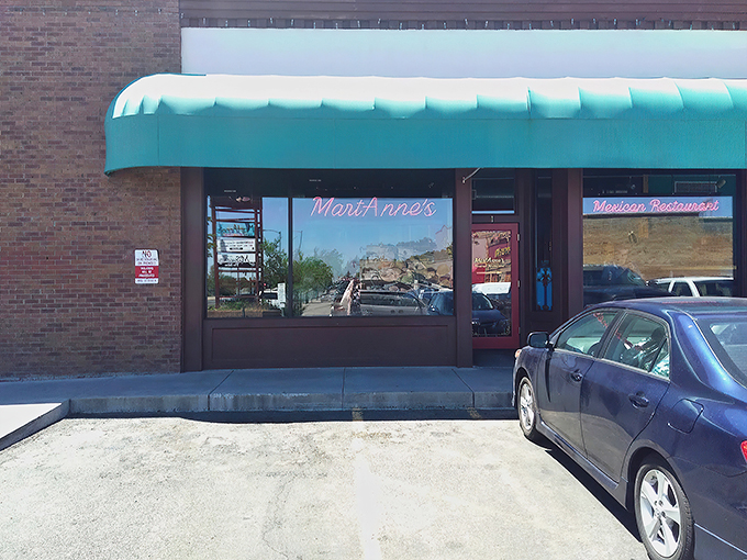 martanne's burrito palace 1