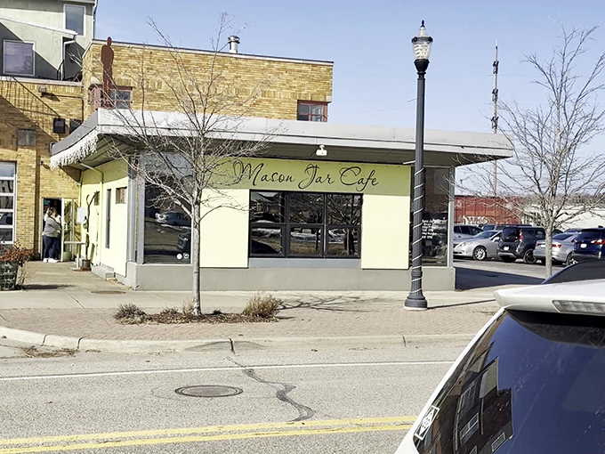 mason jar cafe 1