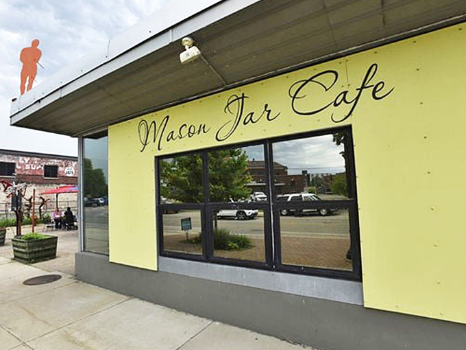 mason jar cafe 1