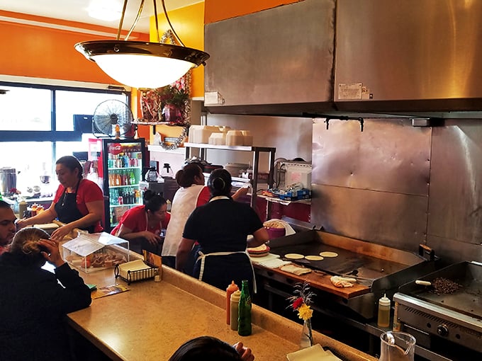 minna’s restaurant 2