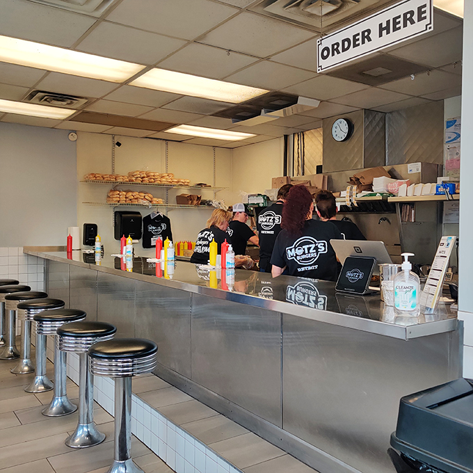 motz&rsquo;s burgers 2