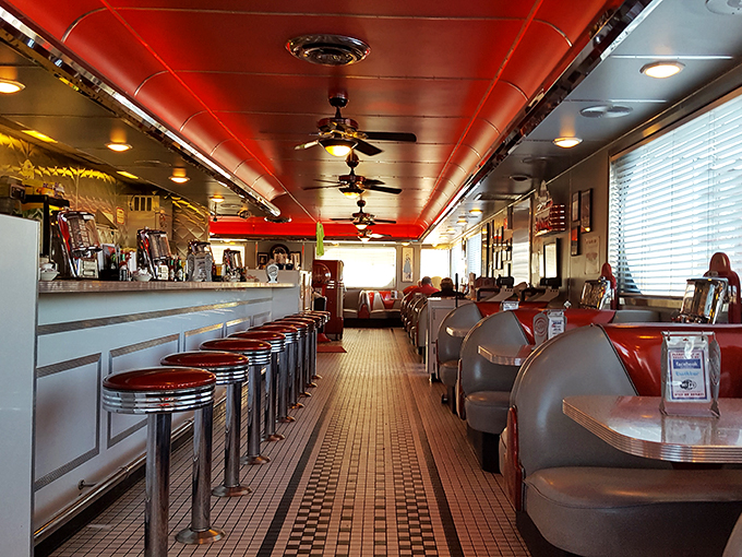 nana dee's diner 2