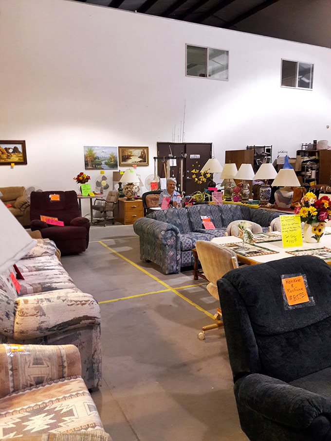 neely's korner indoor fleamarket and outdoor swap meet 8