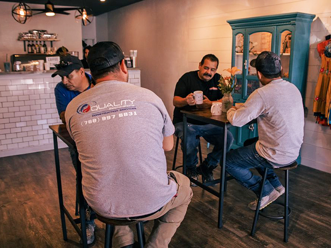 nichim cafe & boutique 6