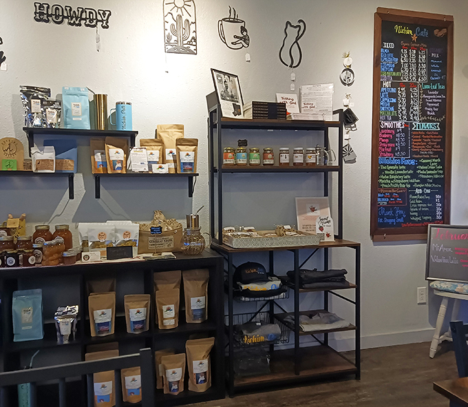 nichim cafe & boutique 8