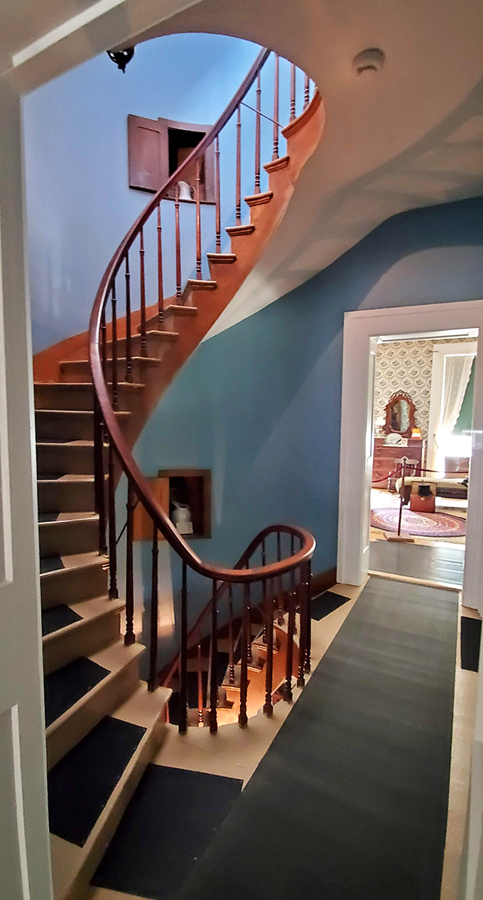 octagon house museum 3