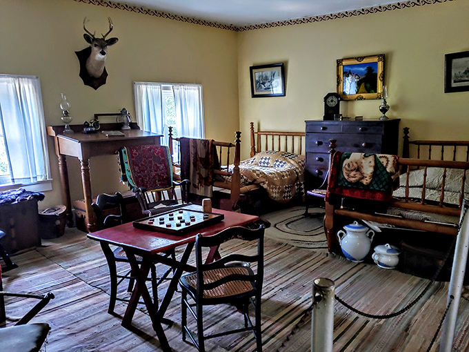 octagon house museum 4
