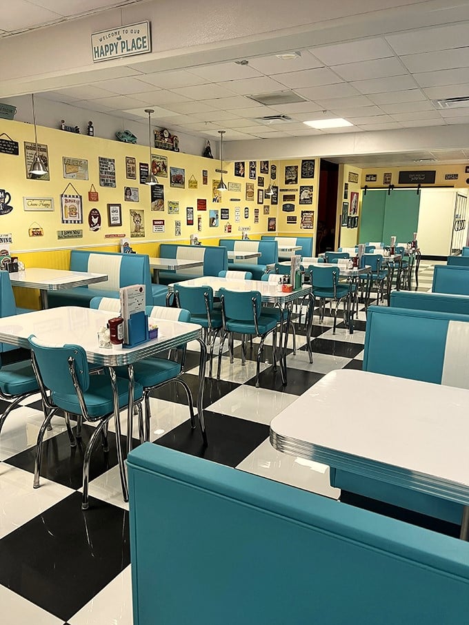 penny's diner & speakeasy 2