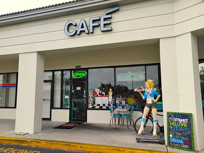 penny's diner & speakeasy 9