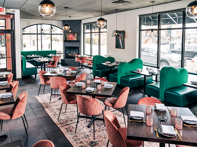 pink ivy kitchen & bar 2