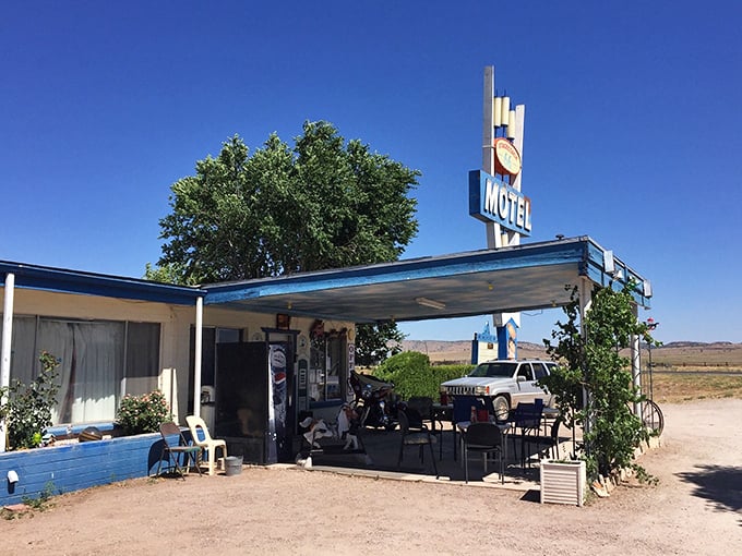 pizza joint at stagecoach 66 motel 7