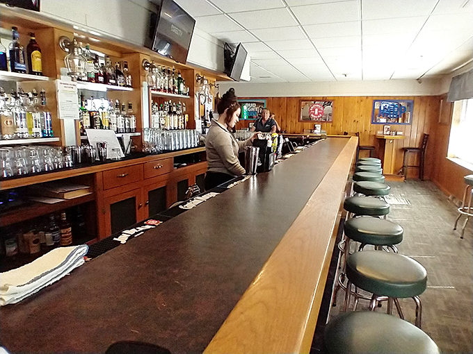 plier&rsquo;s full circle pub 2