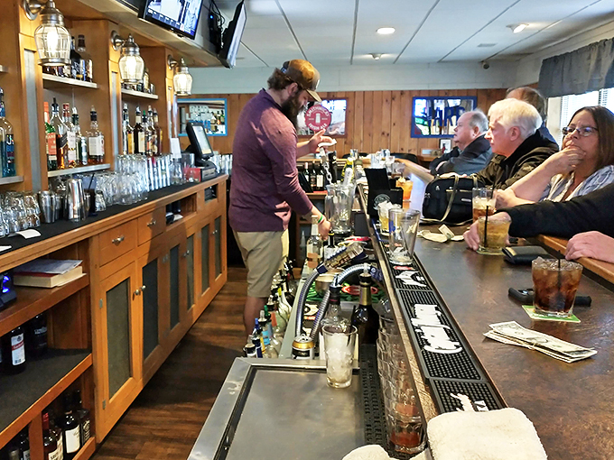 plier&rsquo;s full circle pub 5