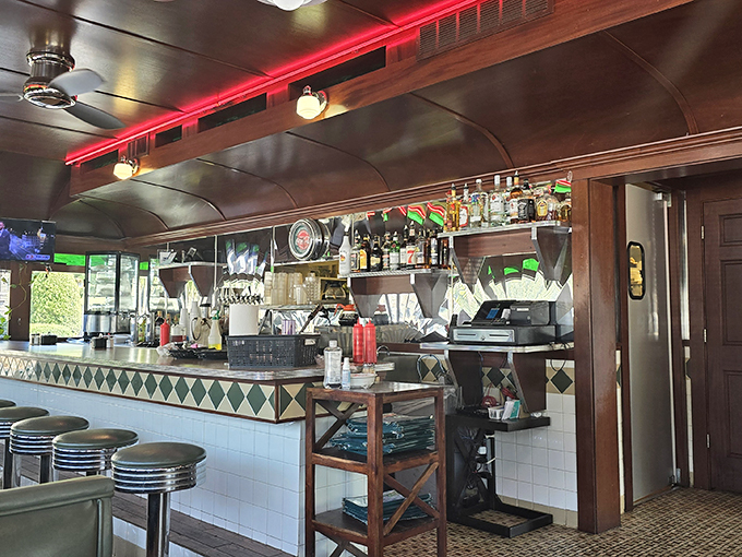 rhonda's emerald diner 9