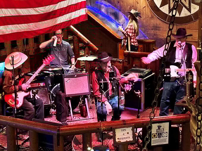 rustler&rsquo;s rooste 8