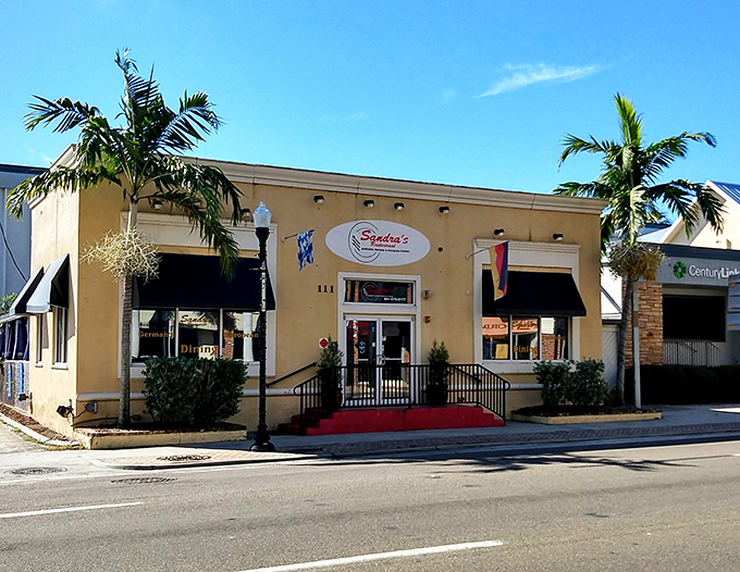 sandra's restaurant 1